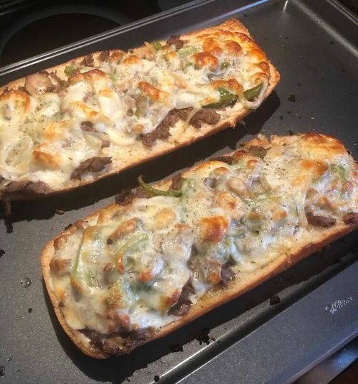 Delicious Philly Cheesesteak Cheesy Bread Recipe – iadun