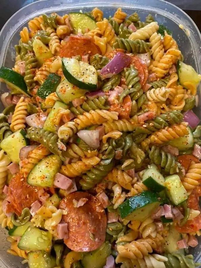 TREE COLOR PASTA SALADE – iadun